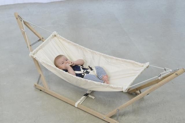 Le seul hamac bébé vendu avec son support
